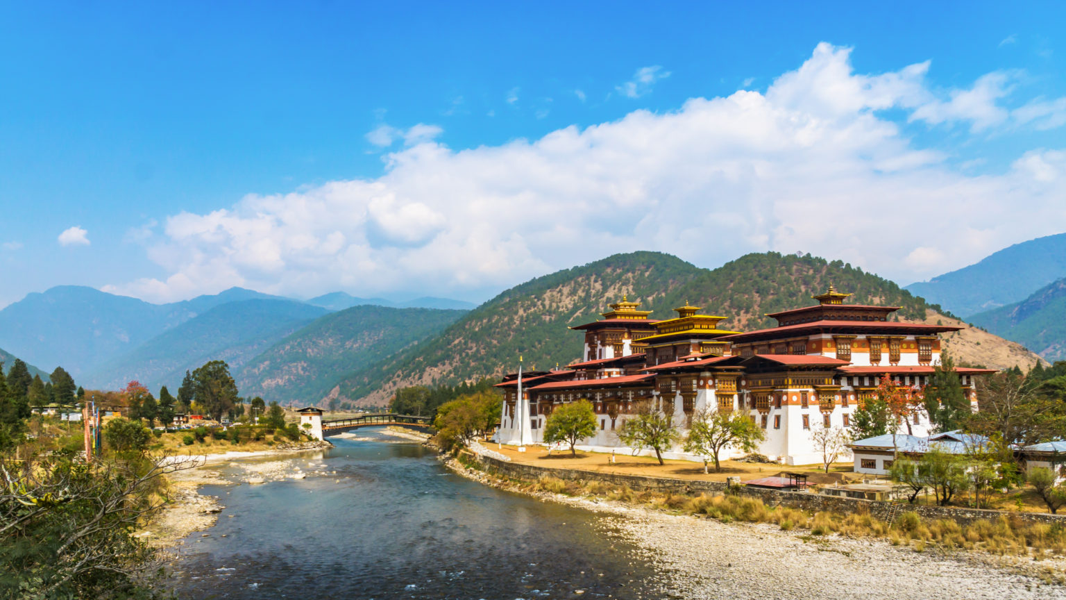 Shangri La Bhutan Mysterious Kingdom Sayang Holidays